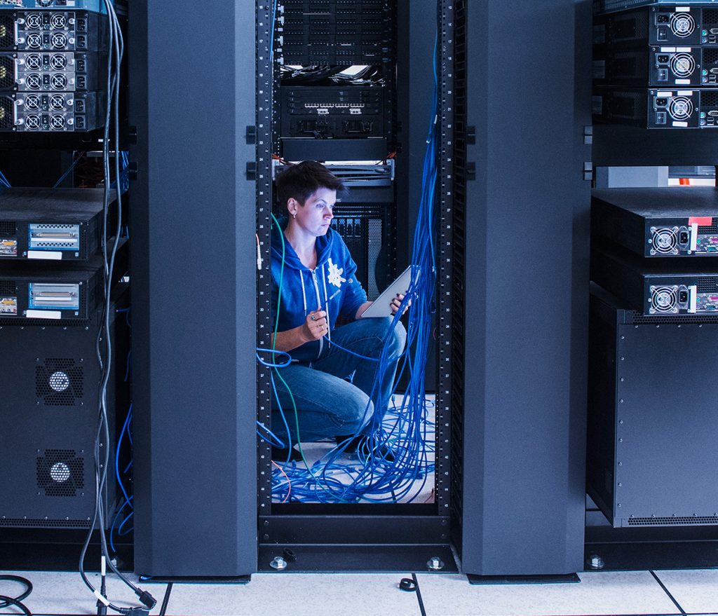 Connectivity and Cabling | SMS Datacenter